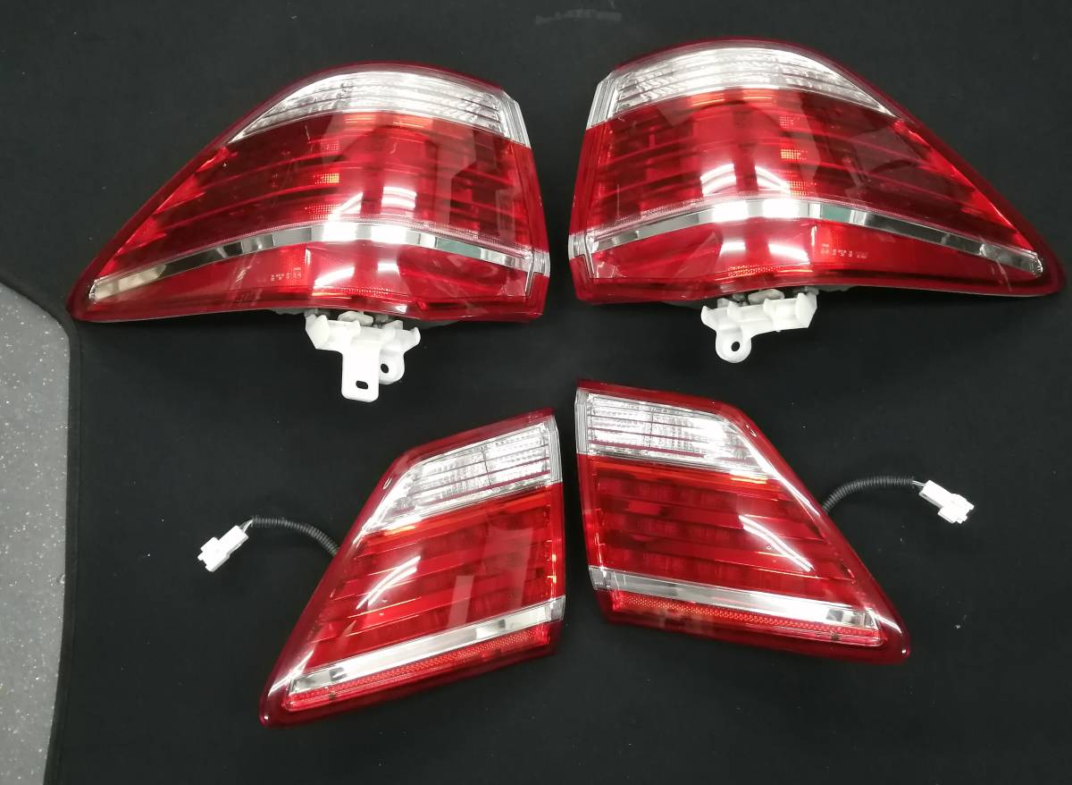 【やや傷や汚れあり】H24年 トヨタクラウン GRS202 200ロイヤル後期 テールランプASSY 4点セット ICHIKOH30-370 ...