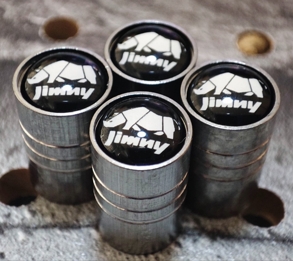 【未使用】【Jimny】タイヤ エアーバルブキャップ 丸型ロング 4P【銀】SUZUKI ジムニー JB23 JB33 JB43 JB64 JB74 JA11 JA12 JA22 SJ30 ...