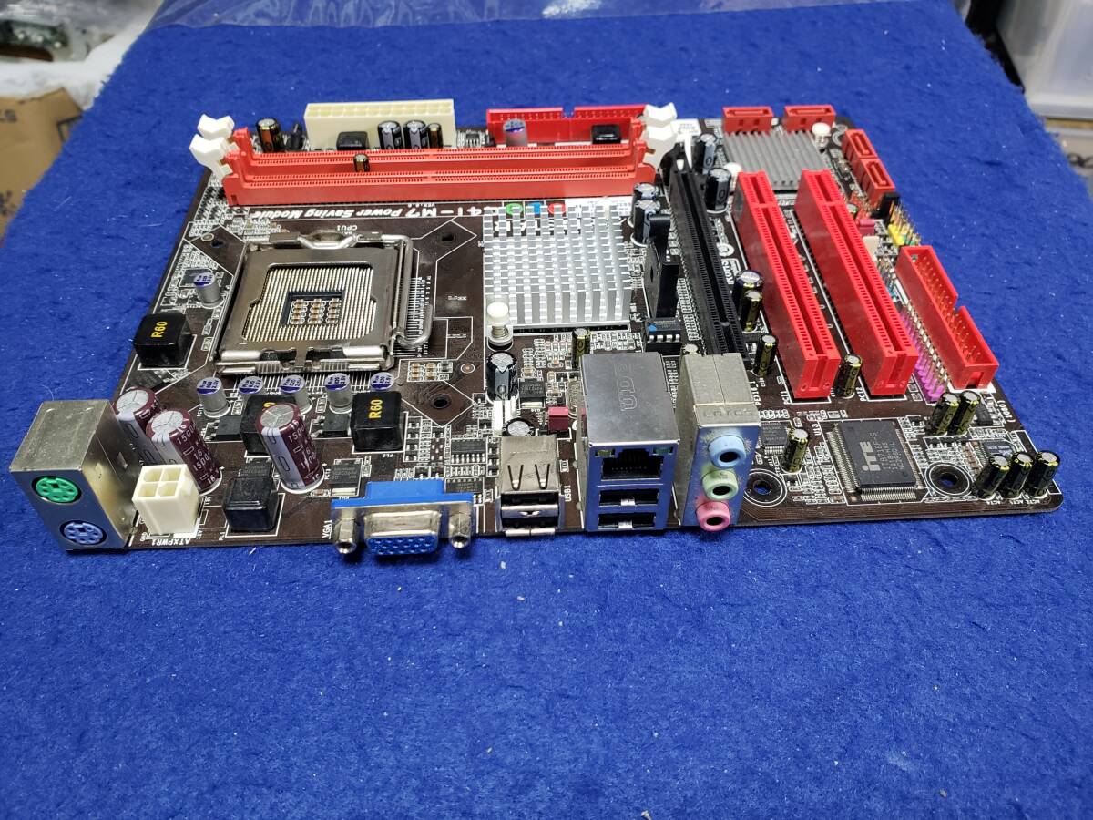 【目立った傷や汚れなし】マザーボード BIOSTAR G41-M7 ソケットLGA775 割と小ぶりのマザボです 動作未確認につきジャンク扱い ...