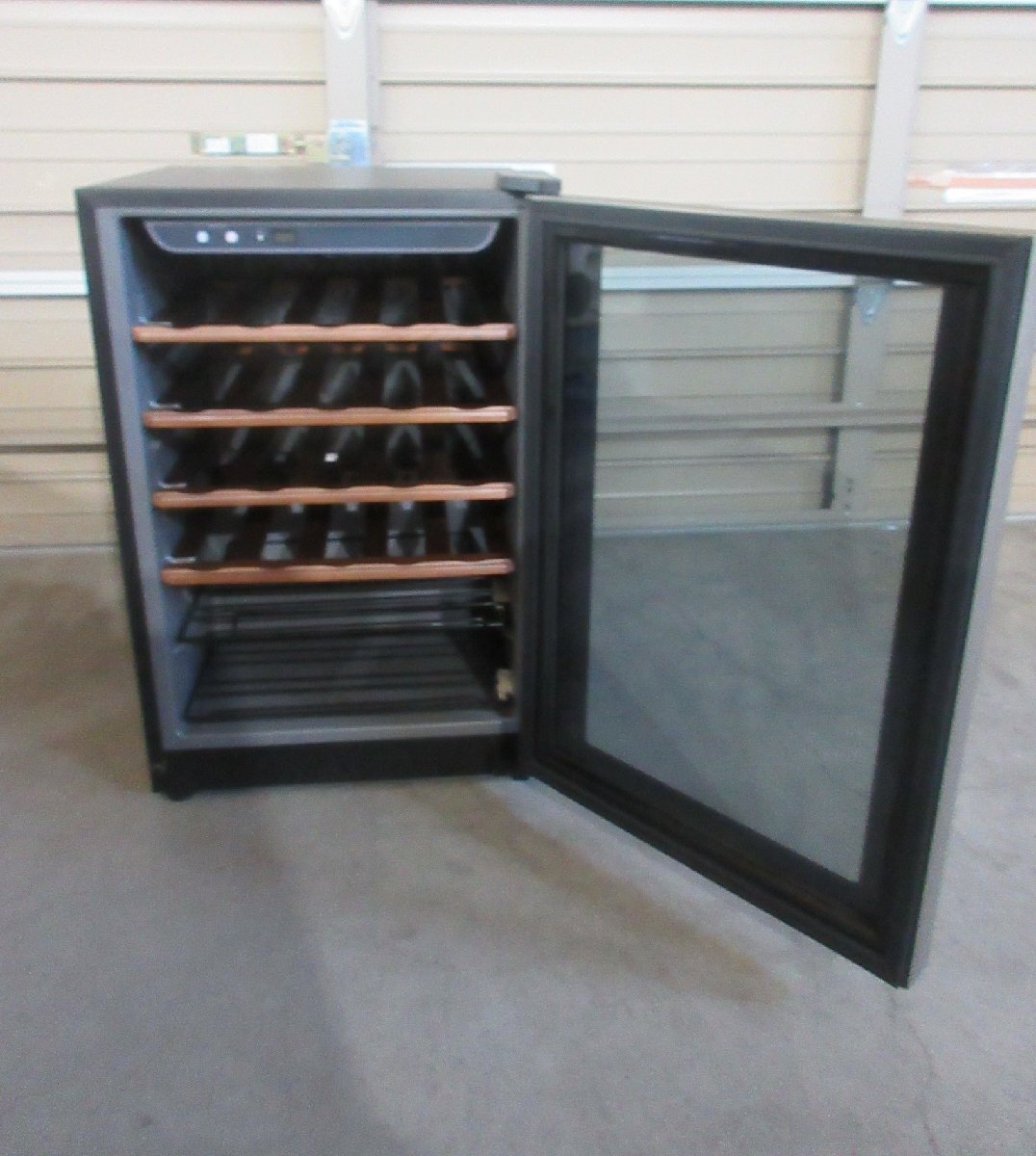 【未使用】5231 新品/未使用 フォルスター ワインセラー 右開き 26本収納 83L 警報機能 ブラック 小型冷蔵庫 FJC-85G(BK)の落札情報詳細 - Yahoo!オークション落札 ...