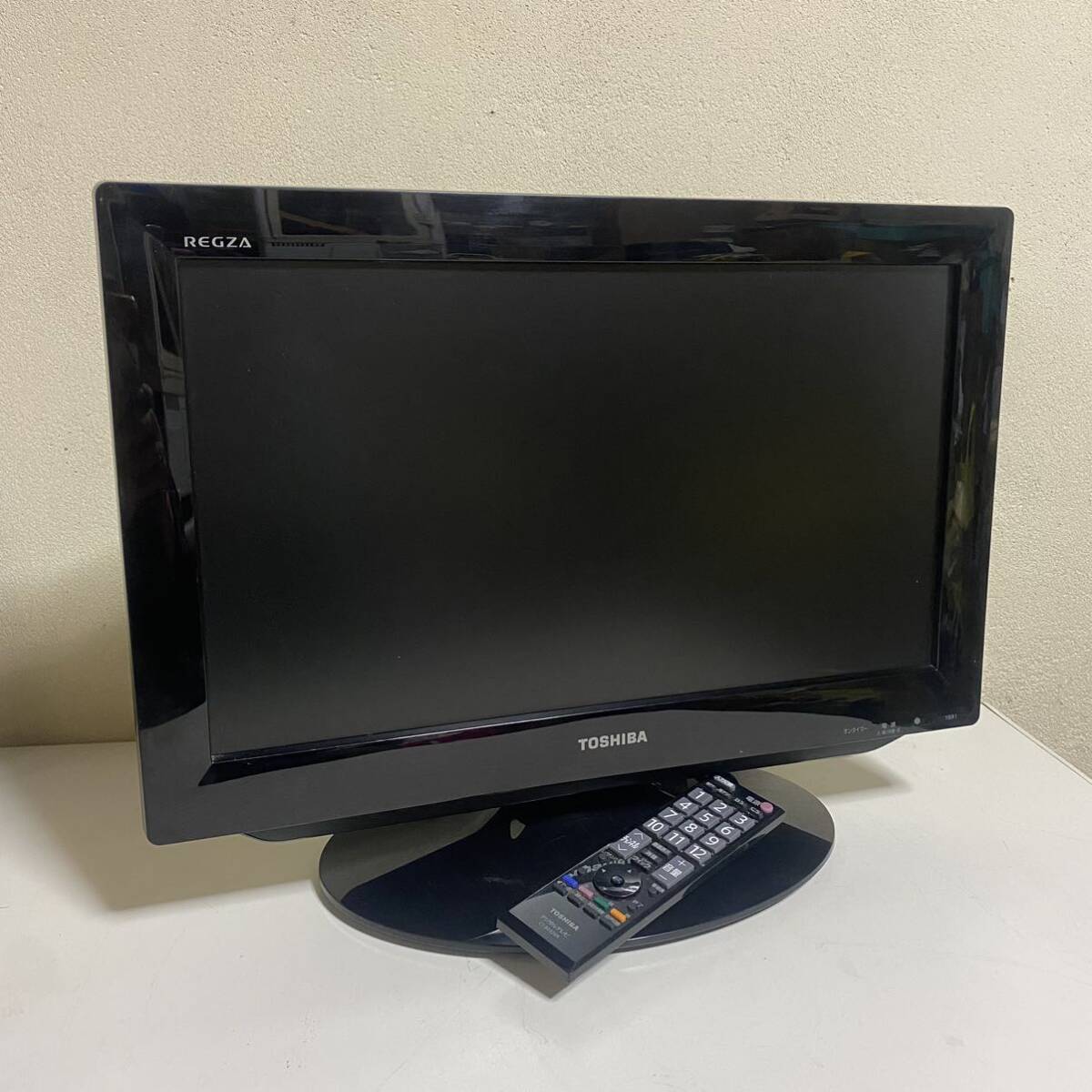 【目立った傷や汚れなし】売切り！2010年製 TOSHIBA / 東芝 液晶カラーテレビ 19A1 19インチ BS/CS対応 REGZA ...