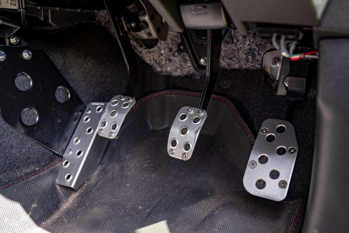 【やや傷や汚れあり】ジムニーjb64 APIO アピオ マニュアル用 アルミMTペダルセット MTドライバーズフットレスト セット ペダルに穴空け不要の落札情報詳細 - Yahoo ...