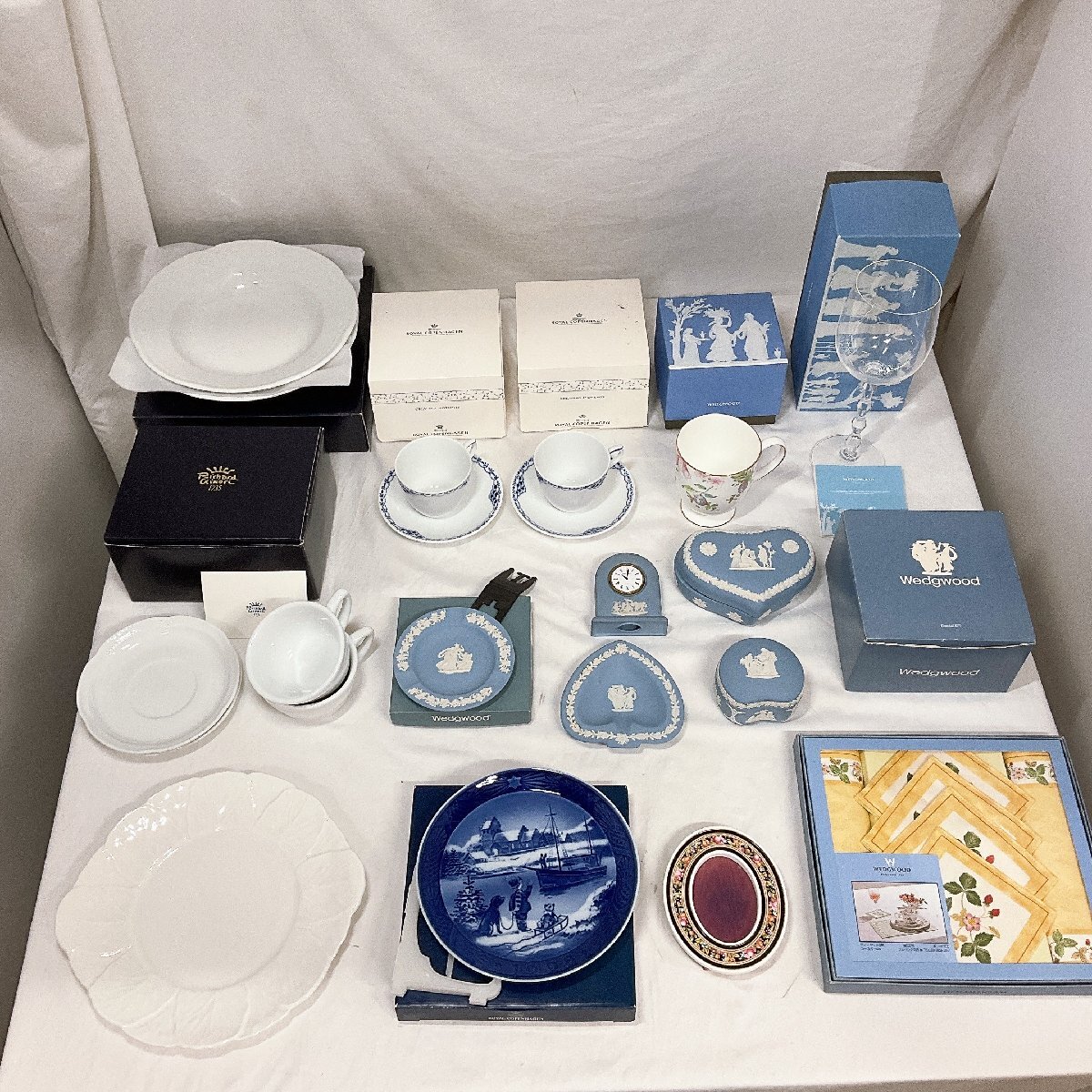【傷や汚れあり】 1円スタート 食器 まとめ売り Wedgwood ROYAL COPENHAGEN Richard Ginori ティーカップ ウェッジウッド ロイヤル・コペンハーゲン ...