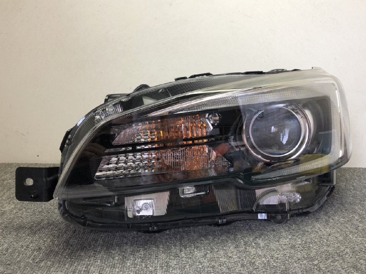 【やや傷や汚れあり】81812 VM4/VMG/VAB/VAG レヴォーグ/WRX-STI/WRX-S4 後期 純正 左ヘッドライト/左 ...