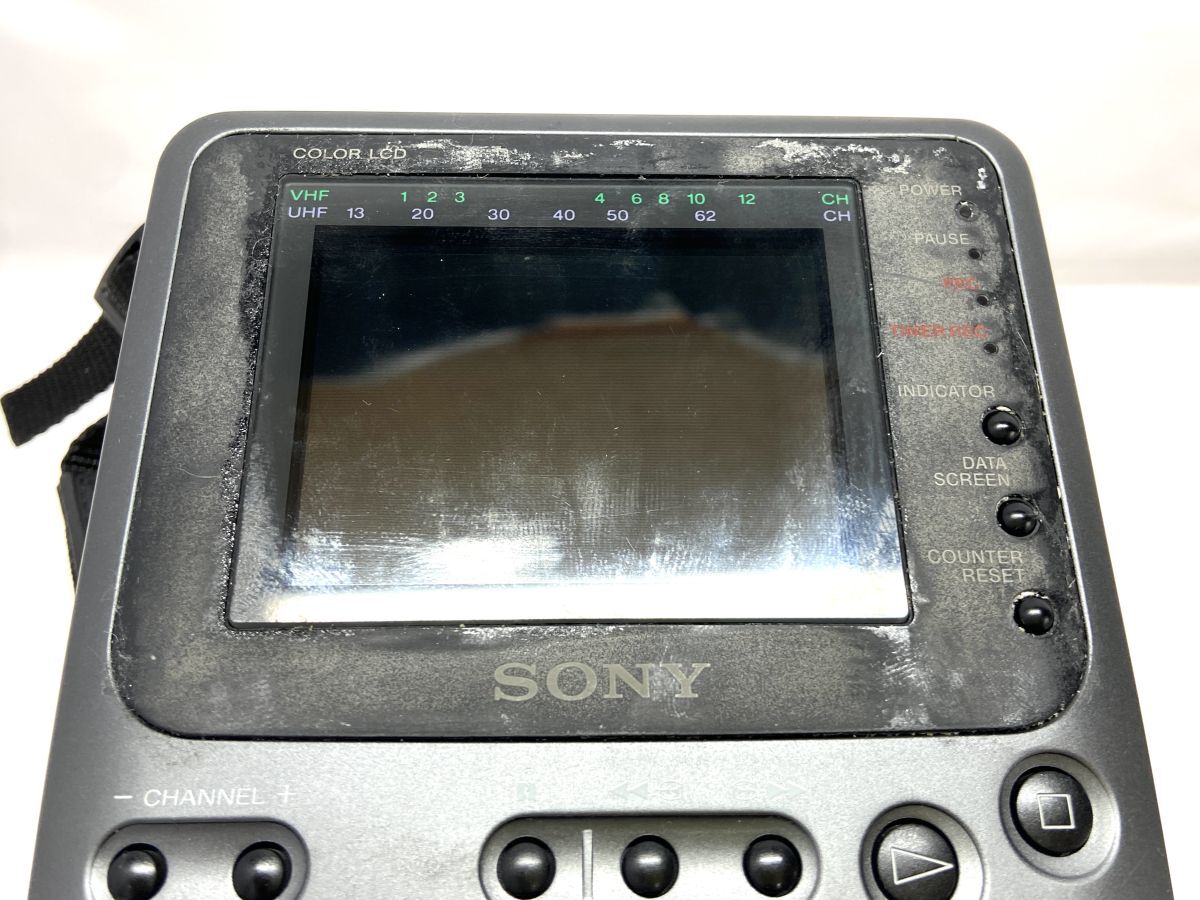 【やや傷や汚れあり】【G978】SONY ソニー GV-100 8ミリ ビデオ ウォークマン ポータブルビデオデッキ 動作未確認 ジャンク扱い ...