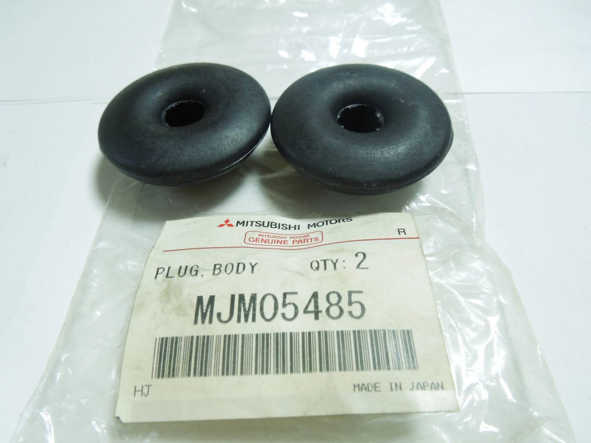 【未使用】三菱ジープ(J53,J54,J55,J56,J57,J58,J59用）フロアパネル（足元）の水抜きメクラプラグ（ラバープラグ）2個セット三菱純正品番MJM05485の落札情報詳細 ...