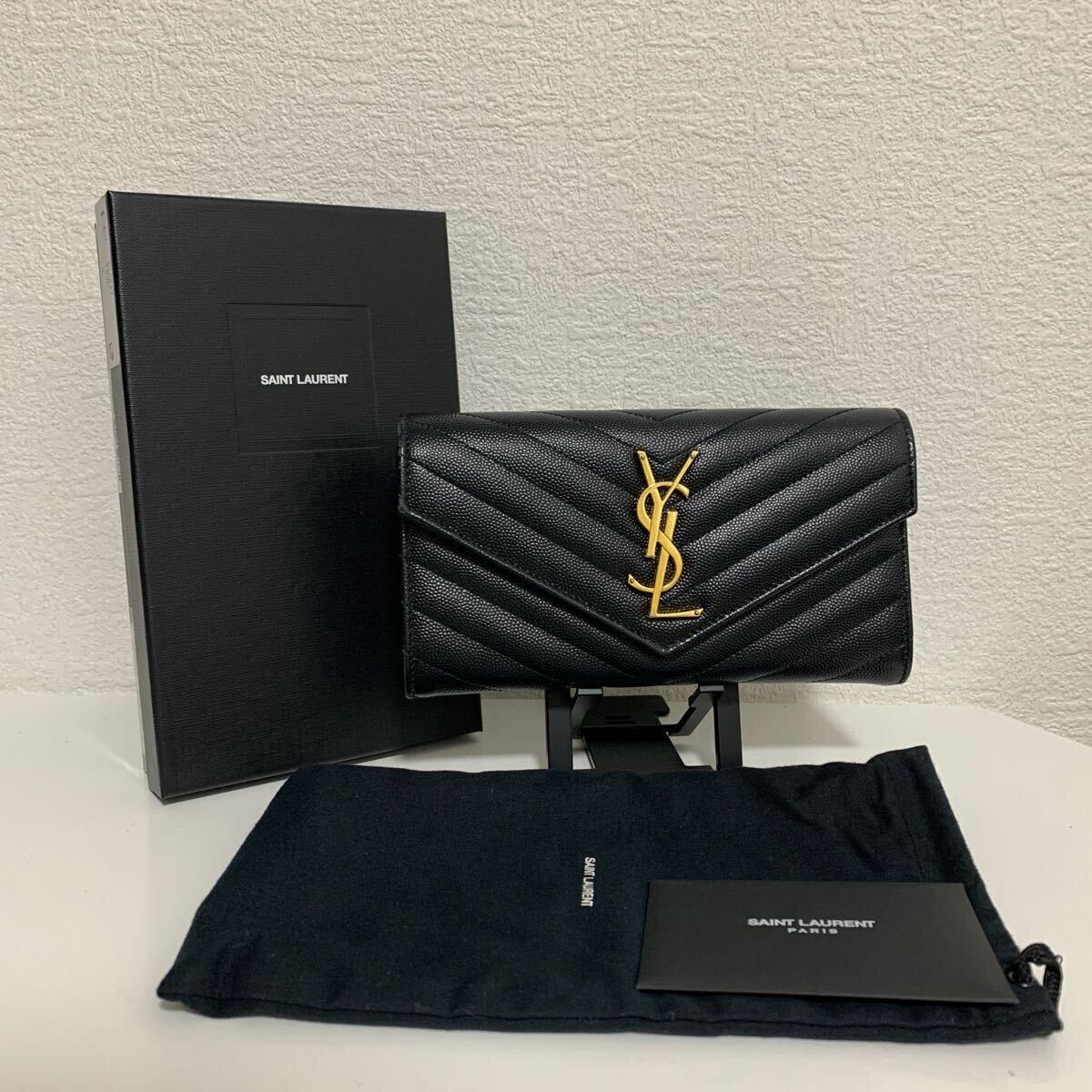 【やや傷や汚れあり】美品 SAINT LAURENT サンローラン YSL Vステッチ ゴールド金具 レザー 長財布 付属品あり ブラックの落札情報詳細 - Yahoo!オークション落札価格 ...