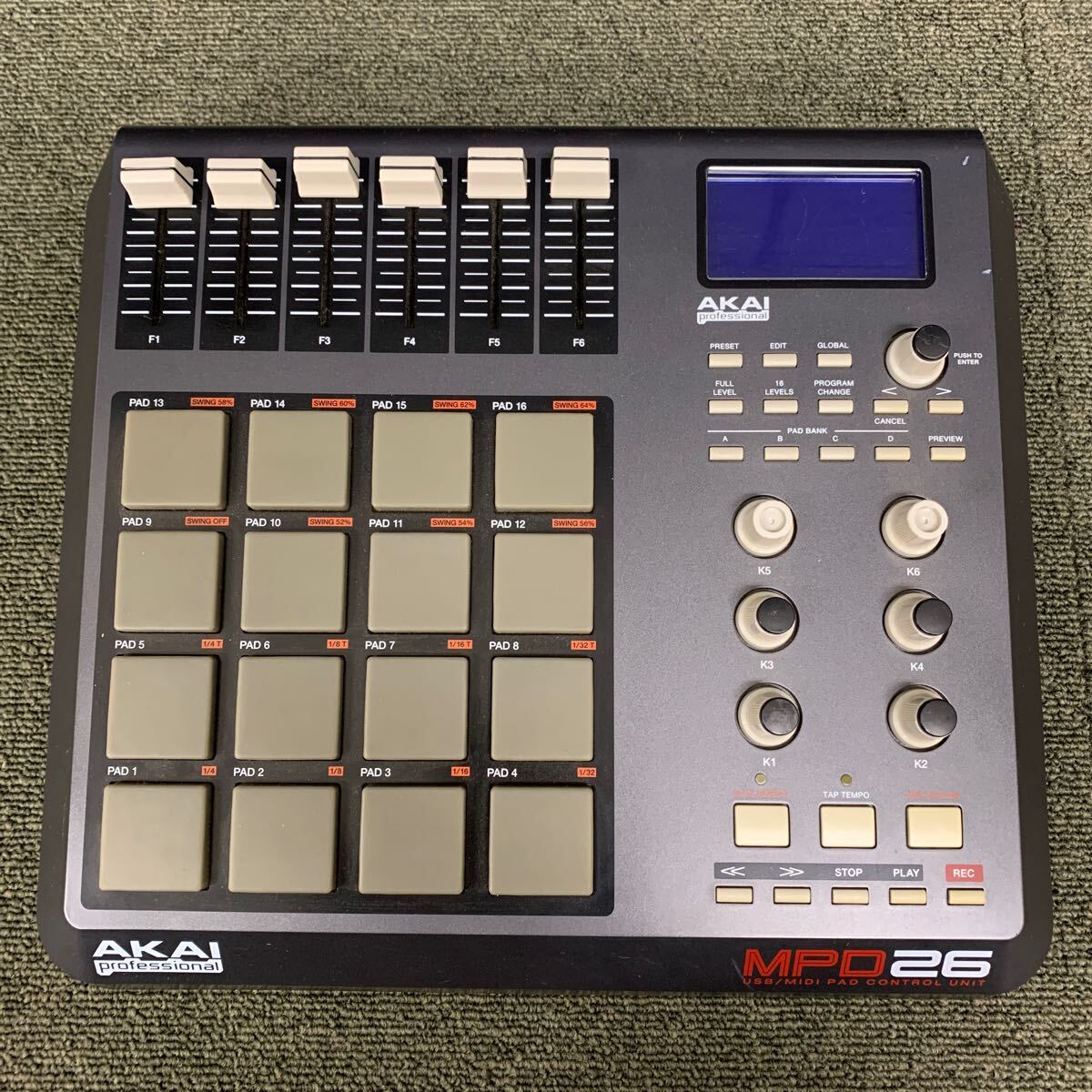 【やや傷や汚れあり】★【売り切り】AKAI アカイ USB/MIDI PAD CONTROL UNIT パッドコントローラー MPD26 ...