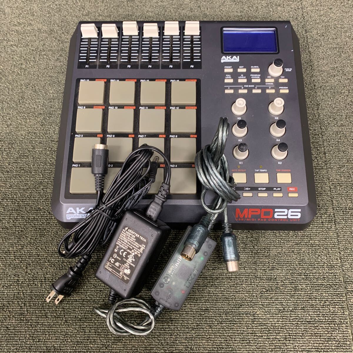 【やや傷や汚れあり】★【売り切り】AKAI アカイ USB/MIDI PAD CONTROL UNIT パッドコントローラー MPD26 ...