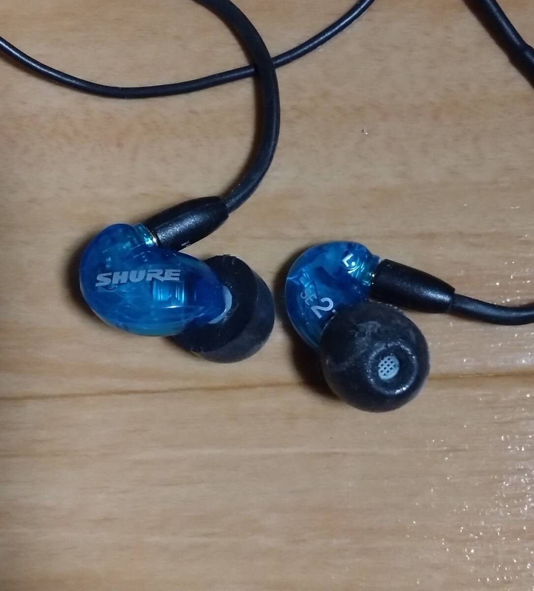 【やや傷や汚れあり】SHURE シュア イヤホン 有線 SE215 ブルー 高遮音性 カナル型 イヤホン イヤフォン 動作確認済みの落札情報詳細 - Yahoo!オークション落札価格検索 オークフリー