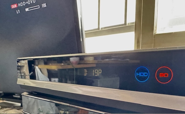 【傷や汚れあり】★☆1TB☆15年☆シャープ/SHARP/AQUOS☆HDD/BDレコーダー☆BD-W1800☆2番組同時録画☆★の落札情報詳細 - Yahoo!オークション落札価格検索 オークフリー