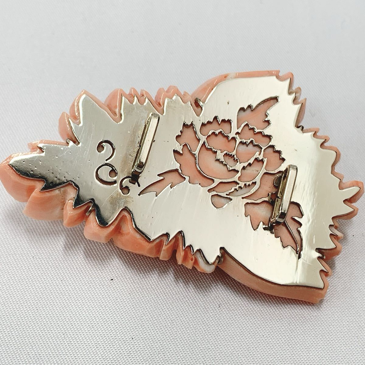 【やや傷や汚れあり】本珊瑚 天然サンゴ 帯留め ブローチ 花彫刻 約33g 横62mm 縦40mm 和装小物 アクセサリー アンティーク R店0419の落札情報詳細 - Yahoo ...