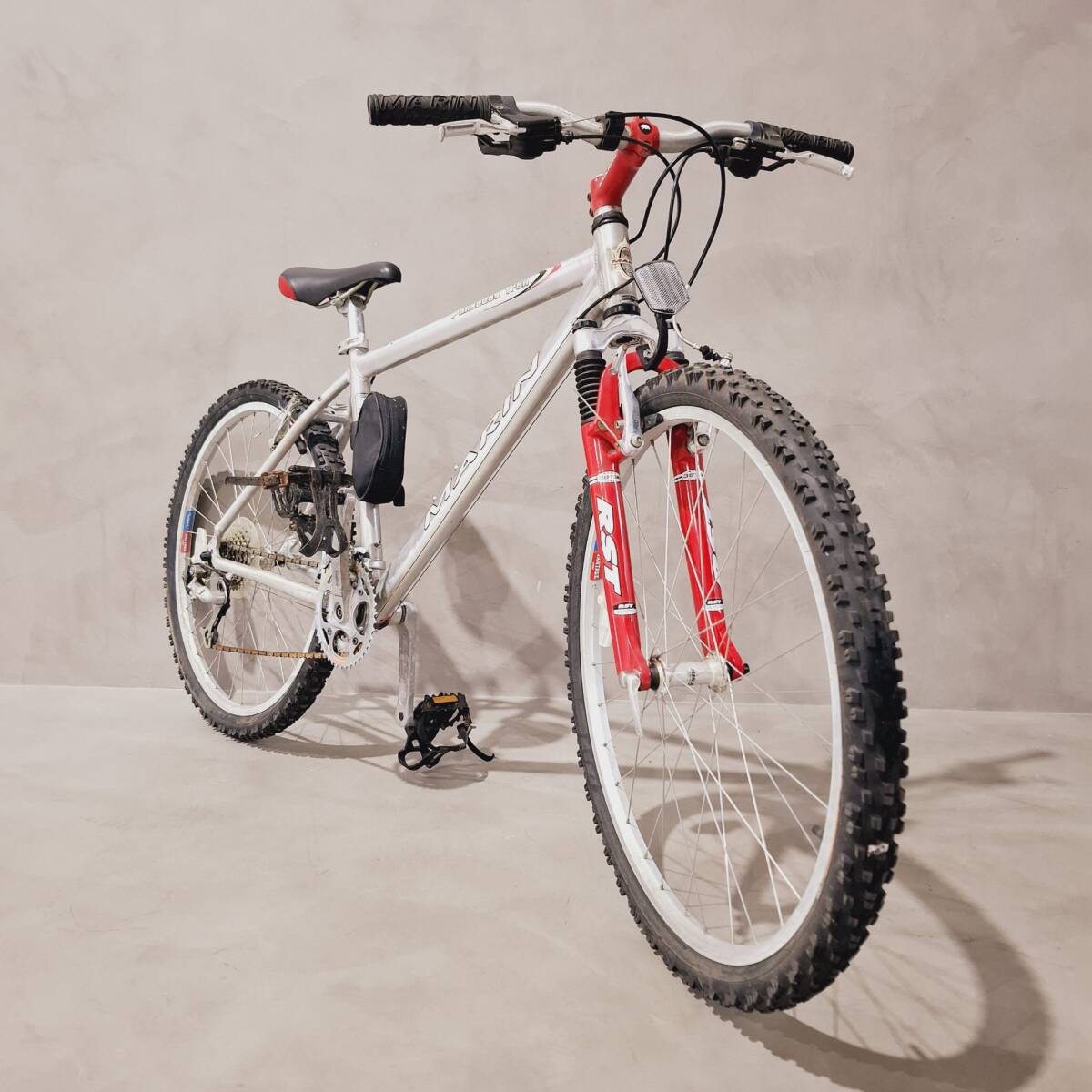 【全体的に状態が悪い】25c/800813-1/YY4000/061-1/自転車 MARIN マリン Palisades Trail パリサ ...