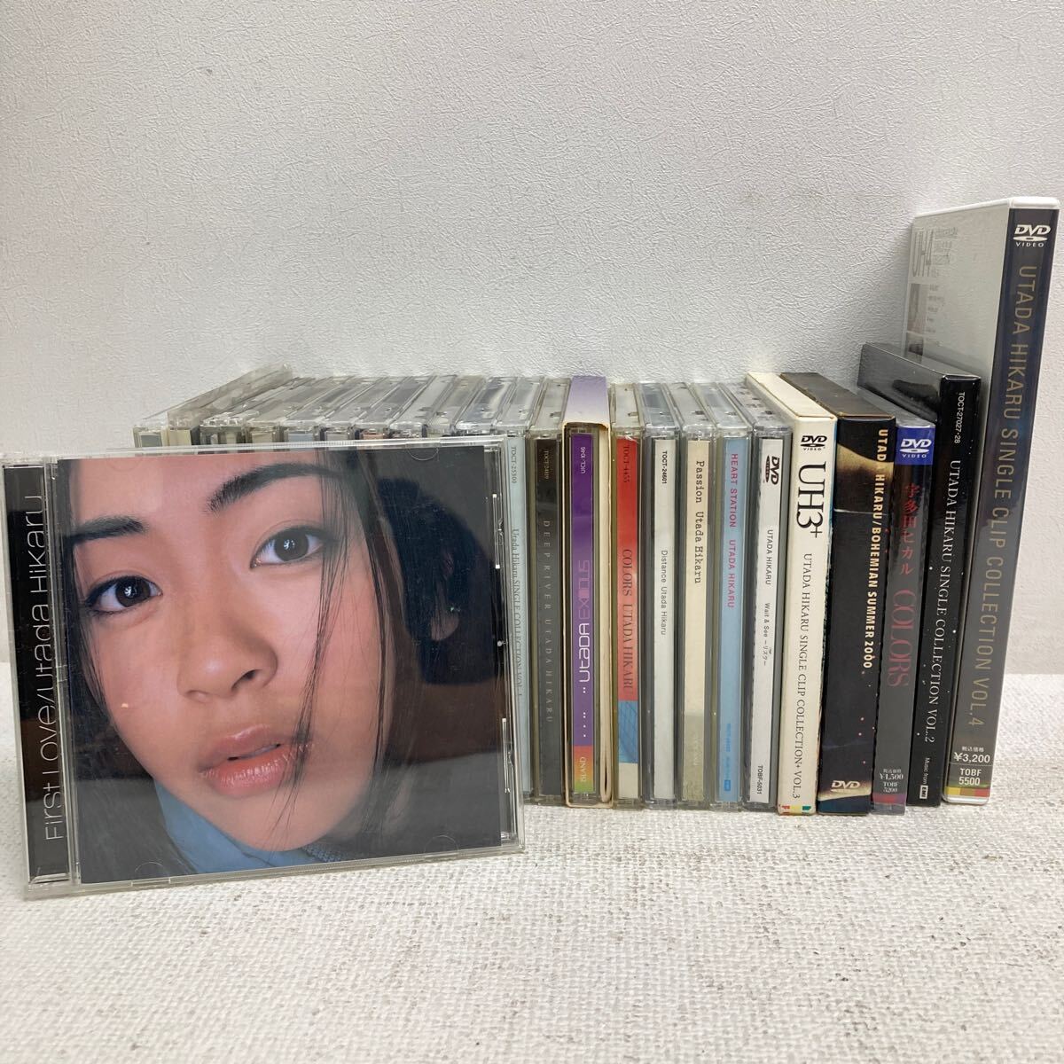 【やや傷や汚れあり】I0712H3 まとめ★宇多田ヒカル Utada Hikaru CD DVD 25巻セット 音楽 邦楽 / First Love / SINGLE COLLECTION ...
