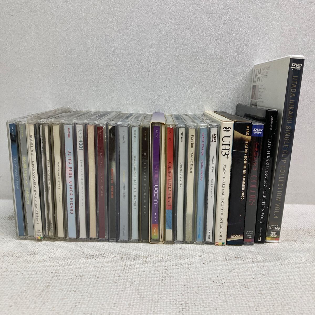 【やや傷や汚れあり】I0712H3 まとめ★宇多田ヒカル Utada Hikaru CD DVD 25巻セット 音楽 邦楽 / First ...