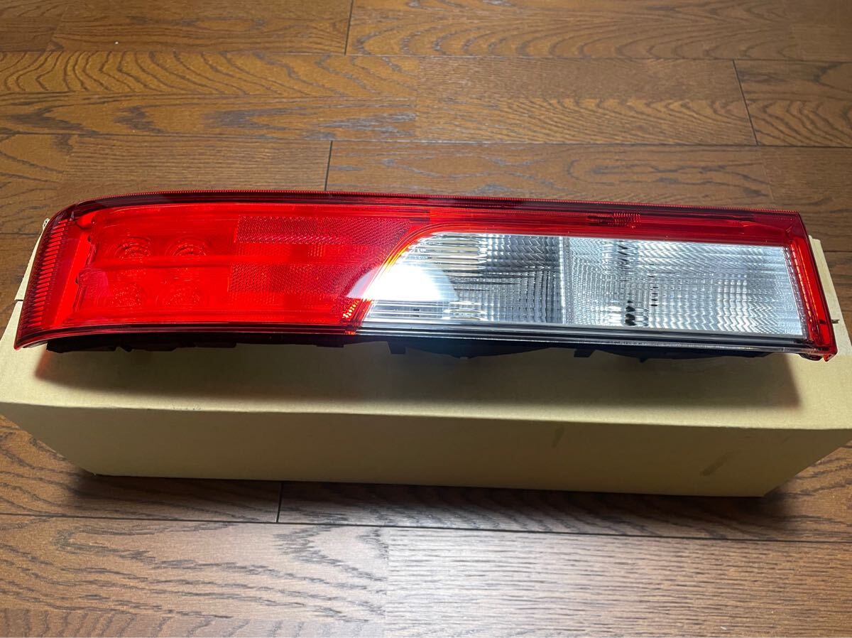 【未使用】スズキエブリィワゴン DA17W用 右側テールレンズユニット純正品 【新品】の落札情報詳細 - Yahoo!オークション落札価格検索 オークフリー