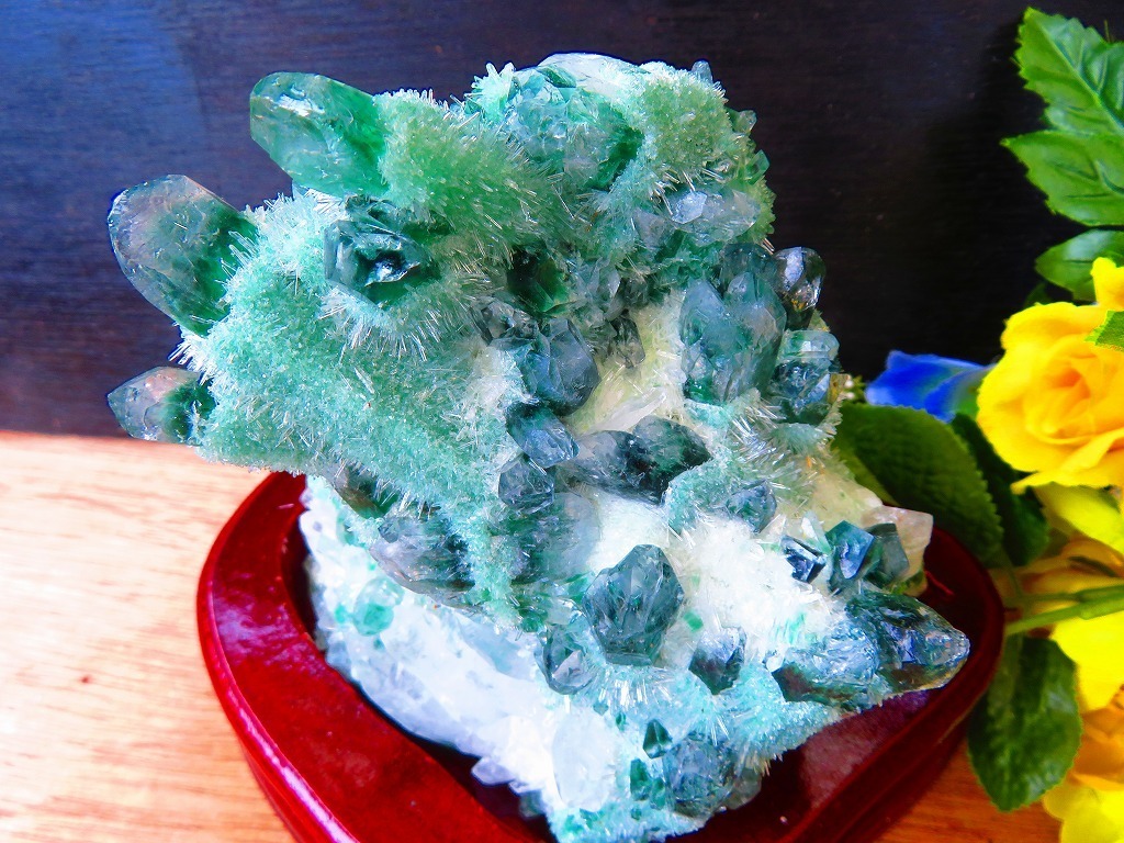 【新品】★入手困難★新入荷★天然水晶100A幽霊ガーデンクォーツ★クラスター台座付き超巨大1.18kg★tr15968c-1の落札情報詳細 - ヤフオク落札価格検索 オークフリー