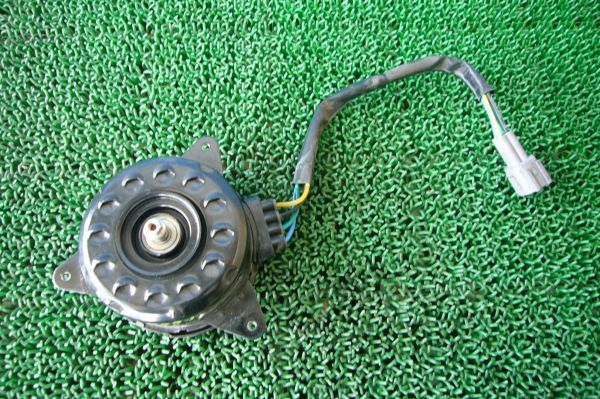 Z12 キューブ ラジエーターファン ラジエーターファンモーター 21487-JN00A 21487-JN01C 動作確認済 北海道沖縄送料別 ...