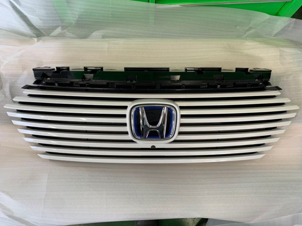 【美品】HONDA/ホンダ VEZEL/ヴェゼル eHEV 純正 フロントグリル 6AA-RV5 グレード Z プラチナホワイトパール 検)前期 後期 ガーニッシュの落札情報詳細 ...