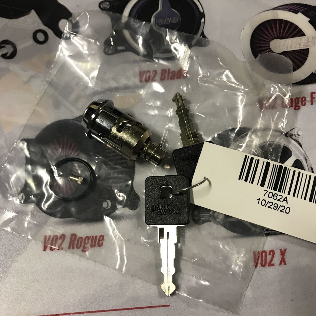 【新品】45600014 ハーレー純正 スポーツスター用 ハンドルロックキーシリンダーキットの落札情報詳細 - Yahoo!オークション落札 ...