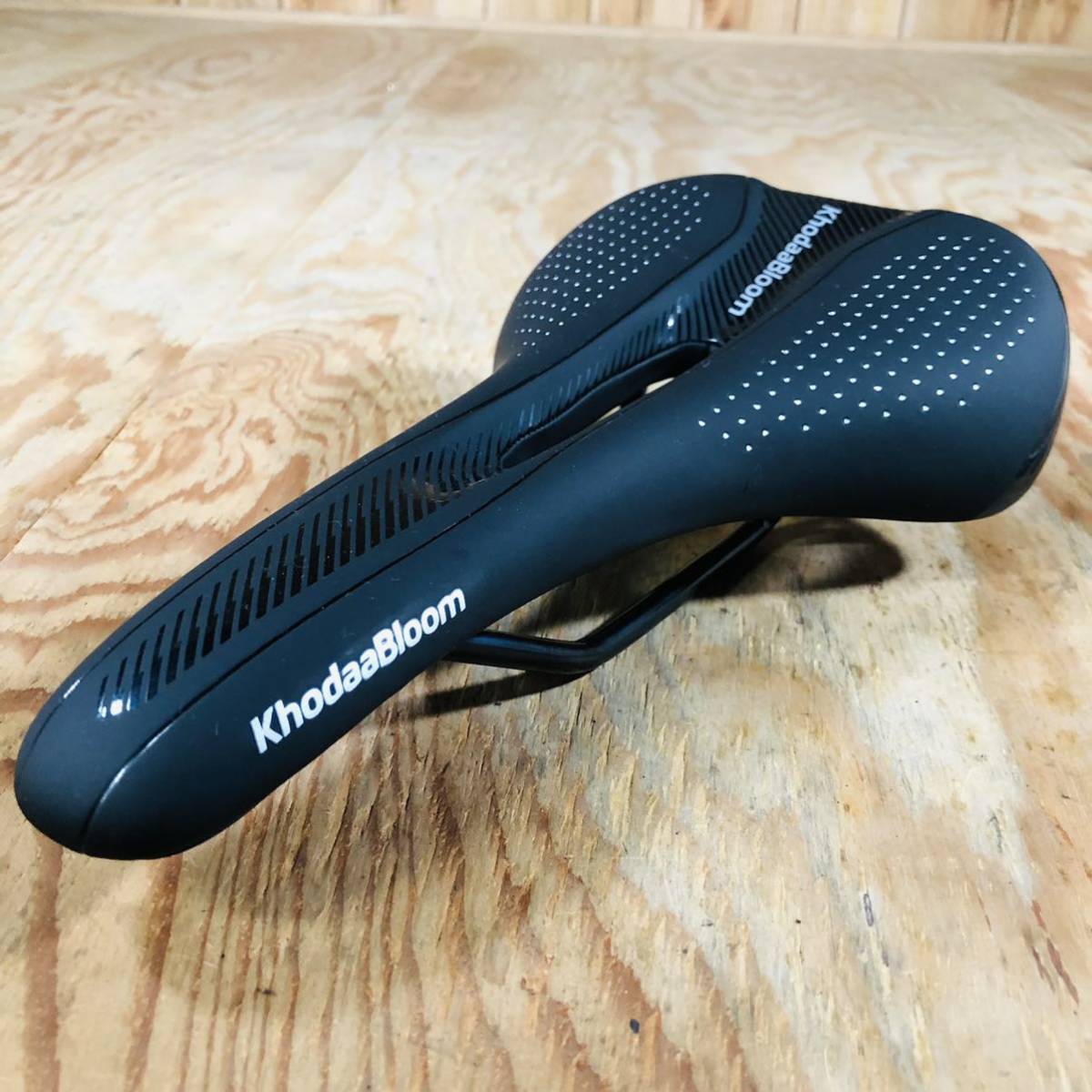 【未使用】 未使用 KhodaaBloom サドル 重量:280g 横幅:約16cm 長さ:約28cm コーダーブルーム の落札情報詳細 - Yahoo!オークション落札価格検索 オークフリー