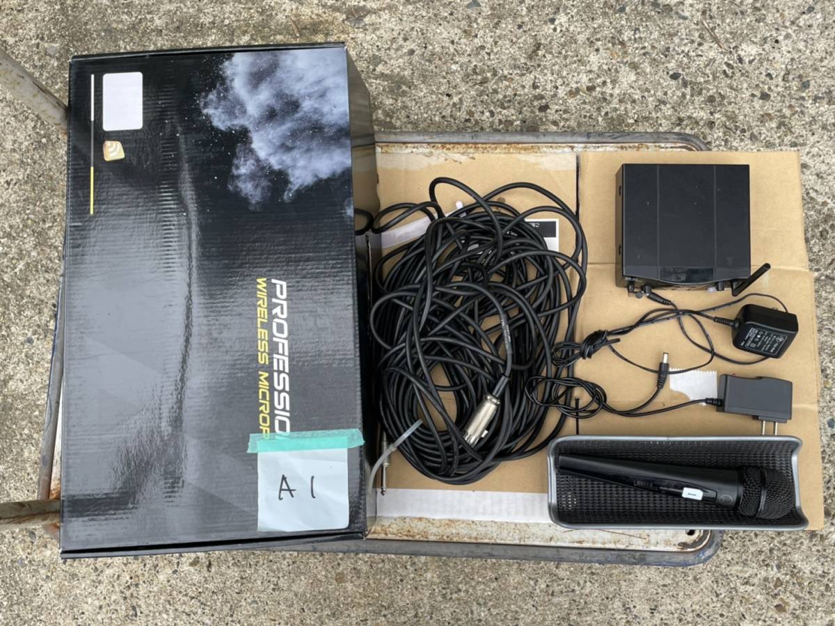 【傷や汚れあり】NA1 TUGA PROFESSIONAL WIRELESS MICROPHONE ワイヤレス マイク セット AKG SR ...