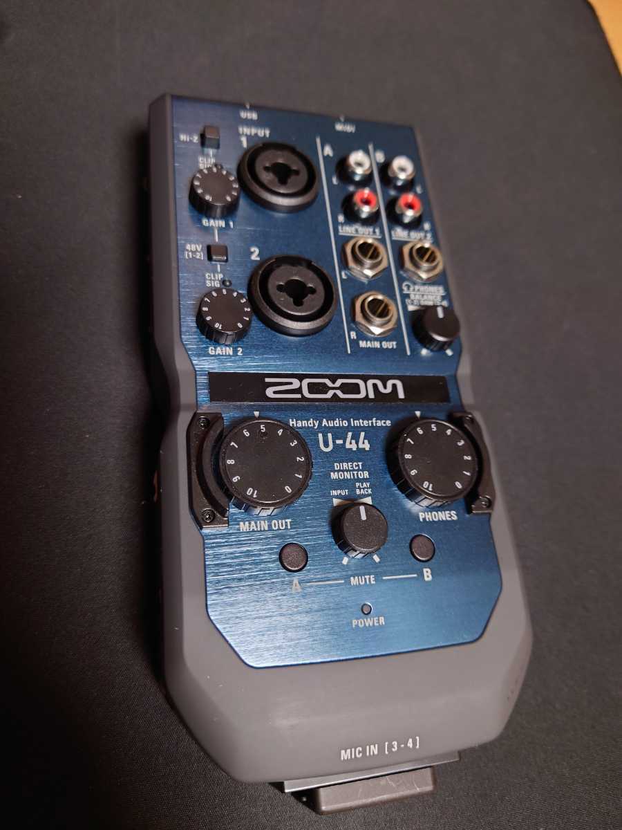 【目立った傷や汚れなし】[美品]ZOOM/U-44 ハンディポータブルオーディオインターフェースの落札情報詳細 - ヤフオク落札価格検索 オークフリー