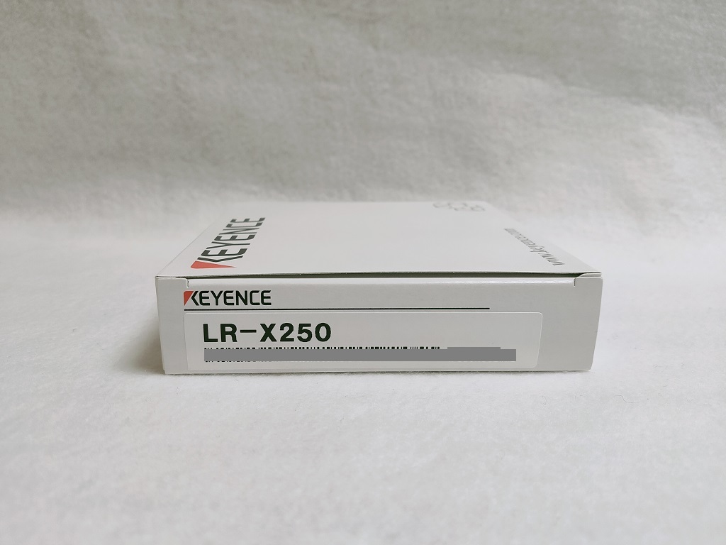 【未使用】 新品★送料無料 キーエンス LR-X250 CMOSレーザセンサ 標準 ケーブルタイプ 検出距離250mm IO-Link対応 ...