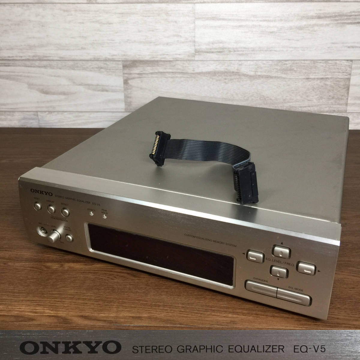 【やや傷や汚れあり】onkyo Stereo Graphic Equalizer Eq V5 ケーブル付き オンキョー ステレオグラフィック