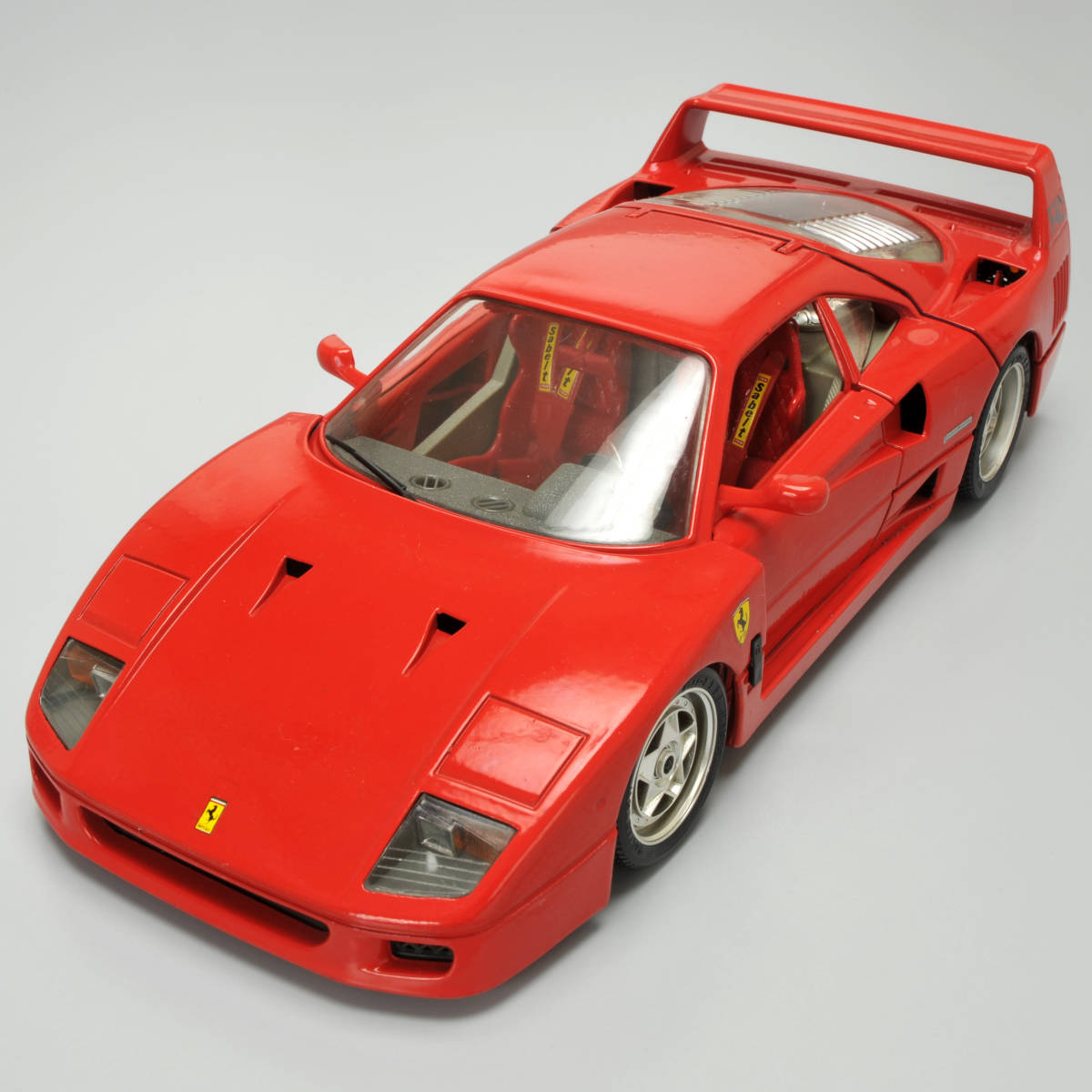 【目立った傷や汚れなし】フェラーリ F40 ★1/18 FERRARI F40 1987 ダイキャストモデル ブラゴ BBURAGOの落札情報詳細 - Yahoo!オークション落札価格検索 ...
