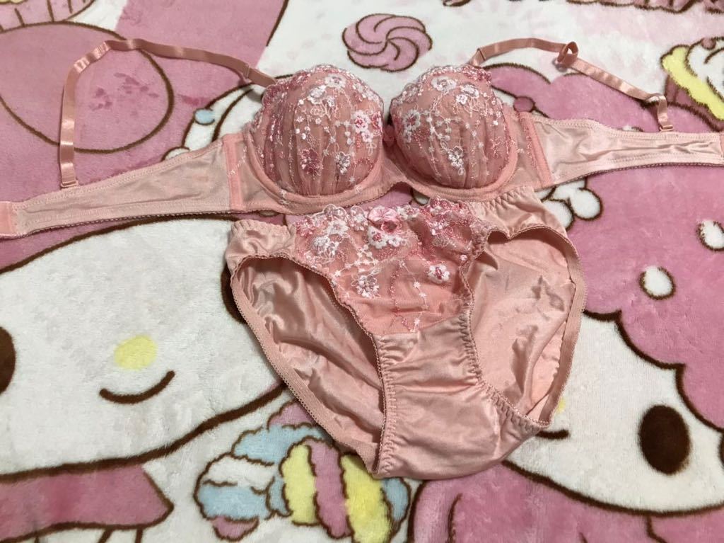 【未使用】ECO★★★☆☆ 新品 女の子・向け 清楚系 A75ブラジャー ・Mショーツ 上下セット整理品 の落札情報詳細| ヤフオク落札価格情報 オークフリー