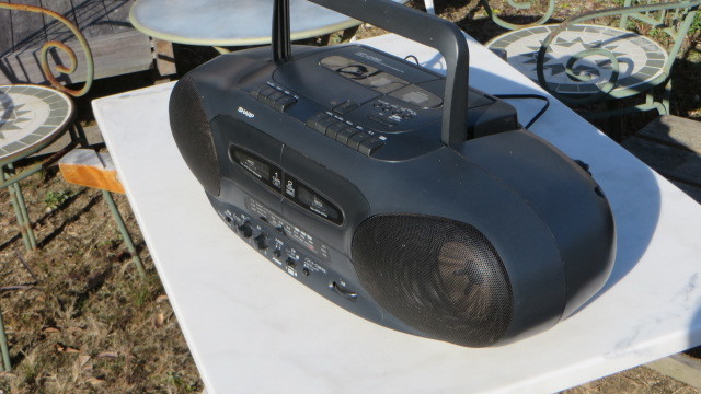 【傷や汚れあり】SHARP シャープ QT-88CD コンパクトディスクステレオダブルカセット ラジカセ カセットデッキ オーディオ機器 電源コード付き 3 ア 2956の落札情報詳細 ...