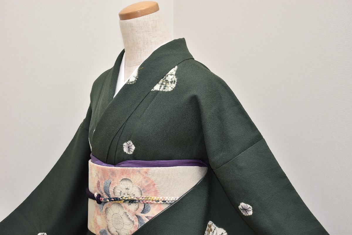 【未使用】【ちどりや】未使用品 美品 正絹 小紋 袷 広衿 身丈171cm/裄68cm TL寸 とび柄 縫い絞り 花絞り 青漆 しつけ付 作家物 松柏 落款有 G96の落札情報詳細 ...