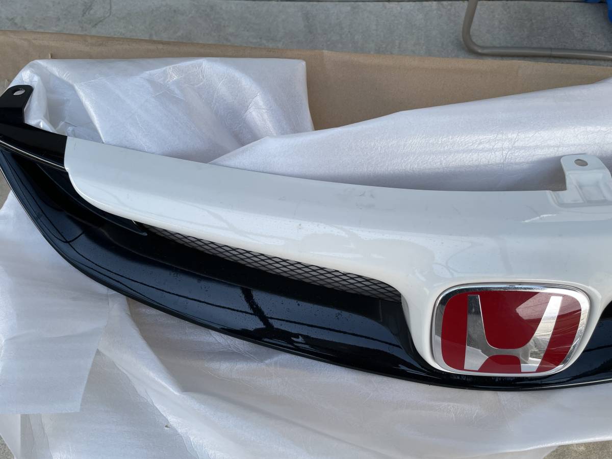 【傷や汚れあり】無限Mugenフロントグリル シビックタイプR FD2 75100-XKPE-K0S0-CW エンブレム付きの落札情報詳細 ...