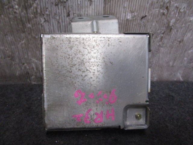 【やや傷や汚れあり】 スカイライン HR32 GTS パワステコンピューター コントロールユニット 28500-01U10 77589Km 2 ...