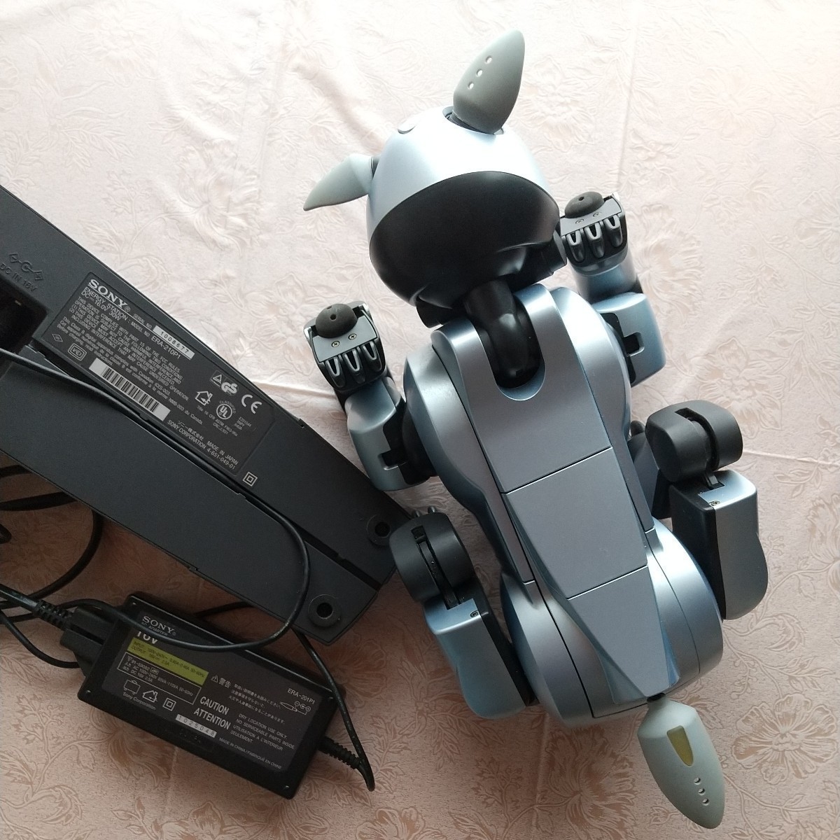 【傷や汚れあり】SONY ソニー AIBO アイボ ERA-201P1 バッテリー切れ 1年前は作動 詳細不詳 写真のもののみの落札情報詳細 - Yahoo!オークション落札価格検索 オークフリー