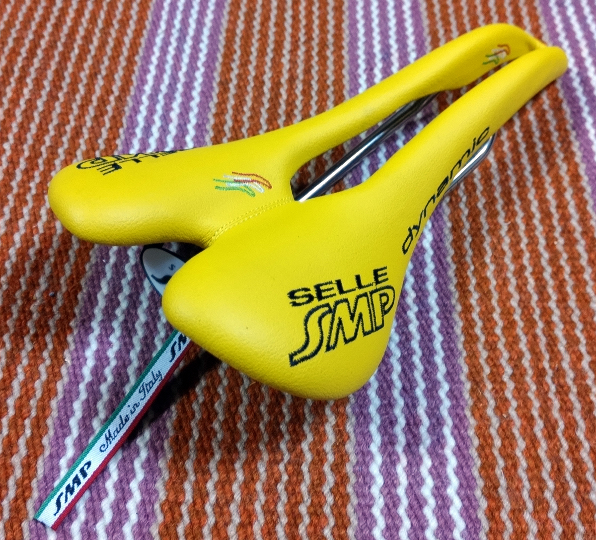 【目立った傷や汚れなし】送料無料【中古美品】SELLE SMP DYNAMIC イエローの落札情報詳細 - ヤフオク落札価格検索 オークフリー
