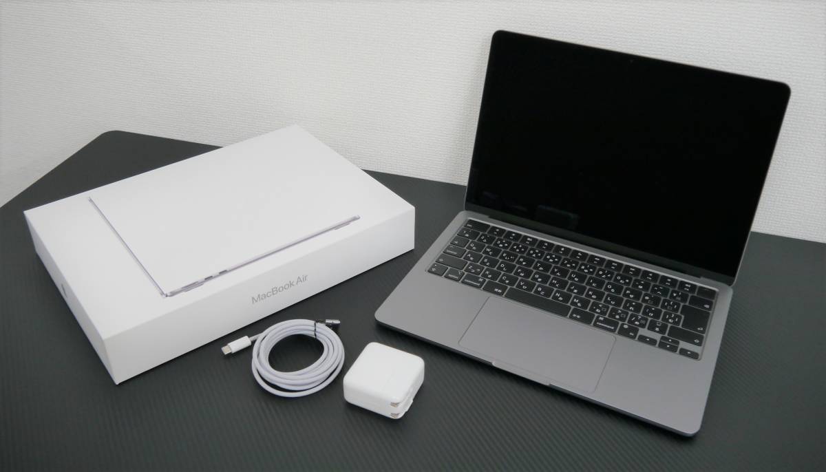 【未使用に近い】極美品 Apple/アップル MacBook Air Model/A2681 13.6インチ メモリ/8GB 256GB ...