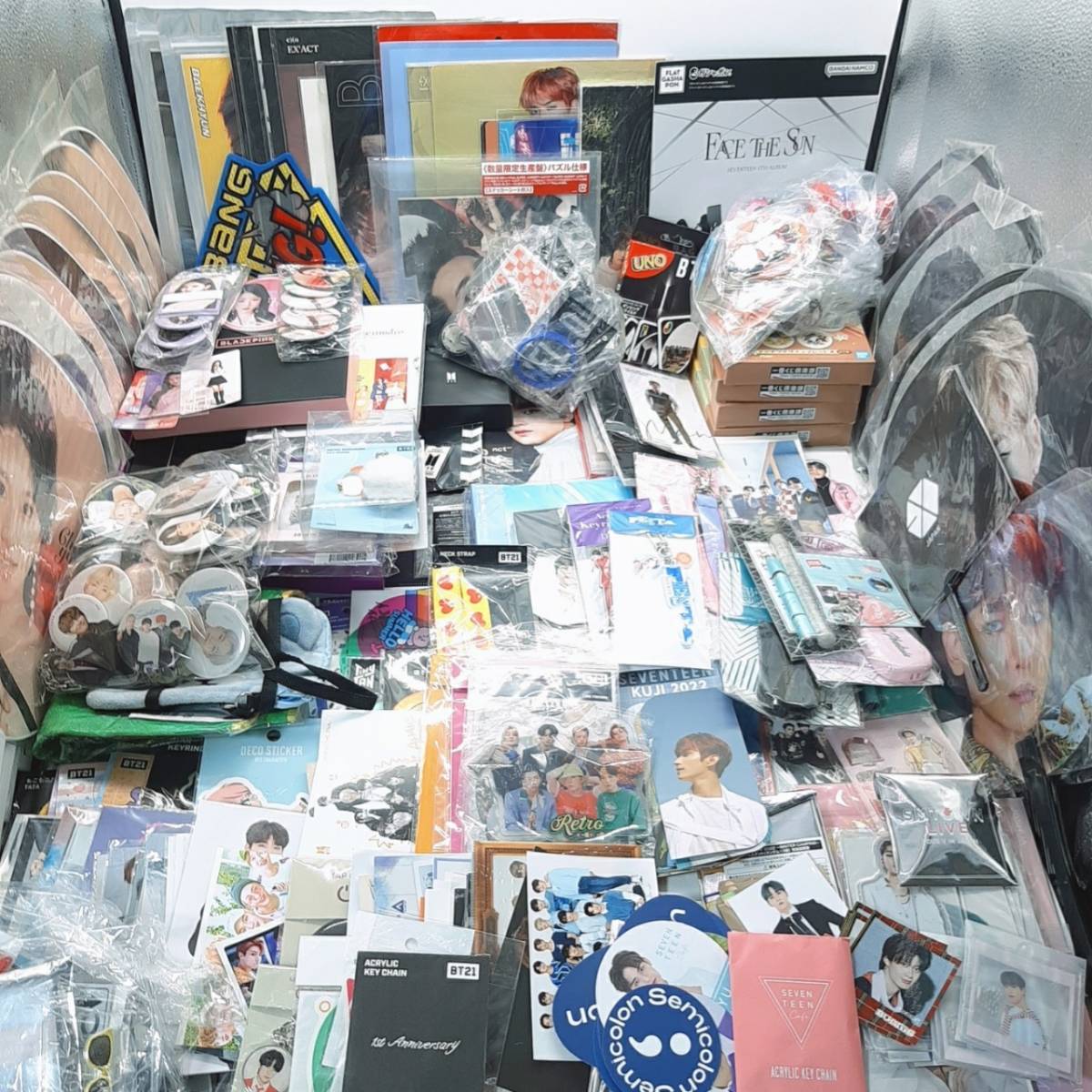 【傷や汚れあり】f24★【1円スタート】 SEVENTEEN EXO 東方神起 BTS BT21 Bなど K-POP 韓流 アイドル グッズ まとめ 大量の落札情報詳細 - ヤフオク落札価格 ...