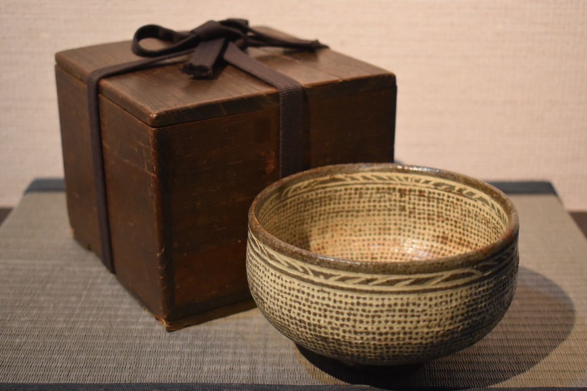 【やや傷や汚れあり】【GE】E709 李朝・高麗コレクター放出品 時代 高麗茶碗 /中国古玩 朝鮮美術 骨董品 時代品 美術品 古美術品の落札情報詳細 - ヤフオク落札価格検索 オークフリー