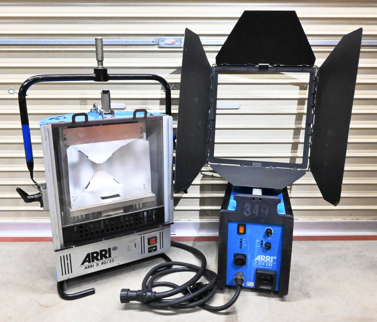 【やや傷や汚れあり】H661 ARRI アリ ARRI X 40/25 4000W ARRI 2.5/4 EB ELECTRRONIC ...