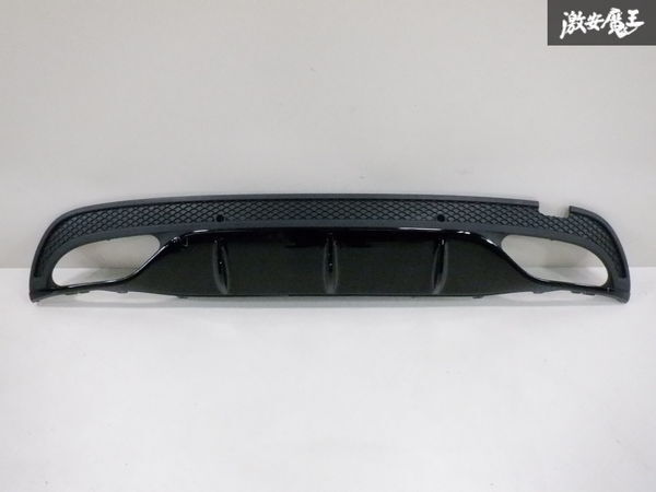 【傷や汚れあり】純正 BENZ ベンツ W205 Cクラス AMGライン 前期 リアバンパー ディフューザー A2058856238 黒メタ系 ...