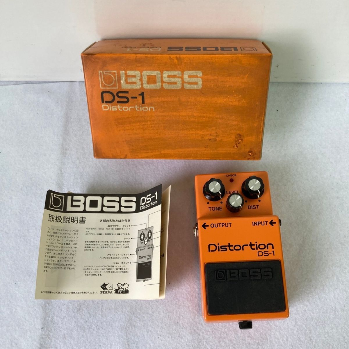 【傷や汚れあり】D105-K18-4886 BOSS ボス DS-1 Distortion エフェクター ディストーション 箱/説明書付き ② ...