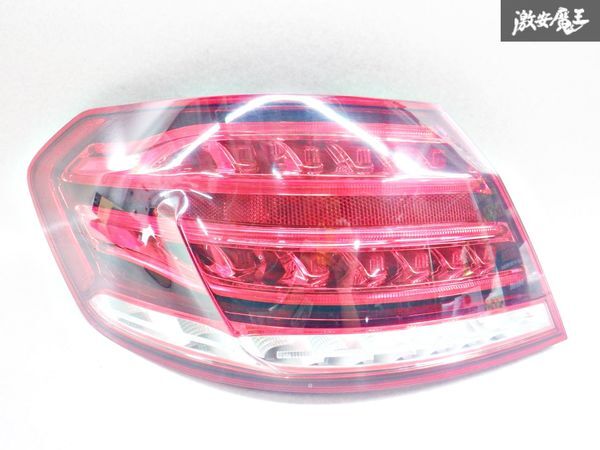 【やや傷や汚れあり】【点灯OK！】メルセデスベンツ純正 W212 Eクラス 後期 LED テール テールランプ テールライト 左 左側 ...