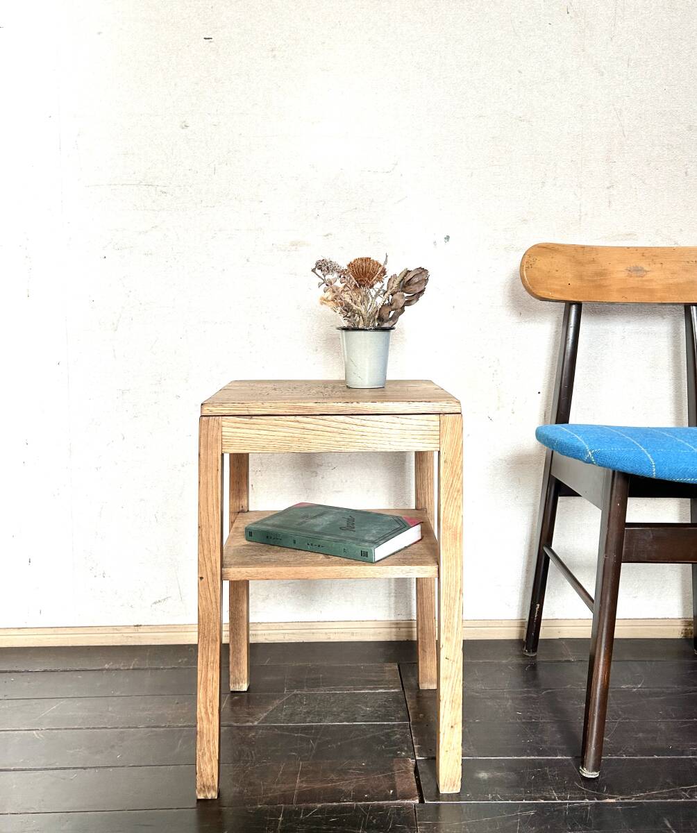 【やや傷や汚れあり】古家具 古い木味 タモ材 無垢 古い サイドテーブル 飾り台 花台 電話台 棚付き アンティーク レトロ H51cmの落札情報詳細 - ヤフオク落札価格検索 オークフリー