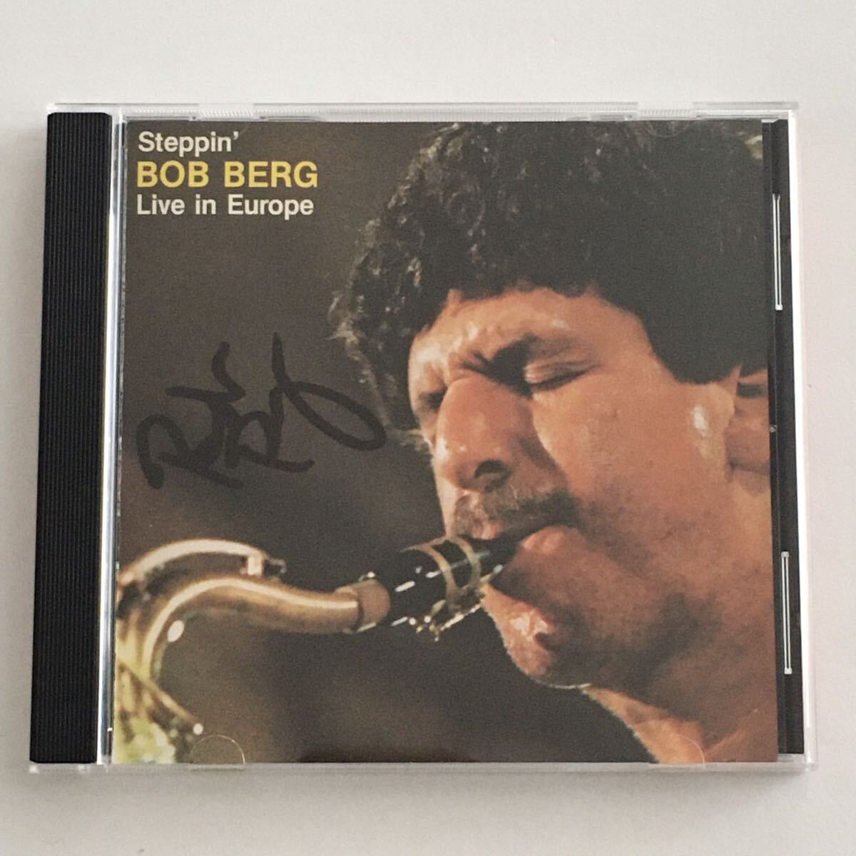 【目立った傷や汚れなし】直筆サイン入りジャズCD Bob Berg “Steppin’-Live In Europe” 1CD Red イタリア・オリジナル盤の落札情報詳細 - Yahoo ...