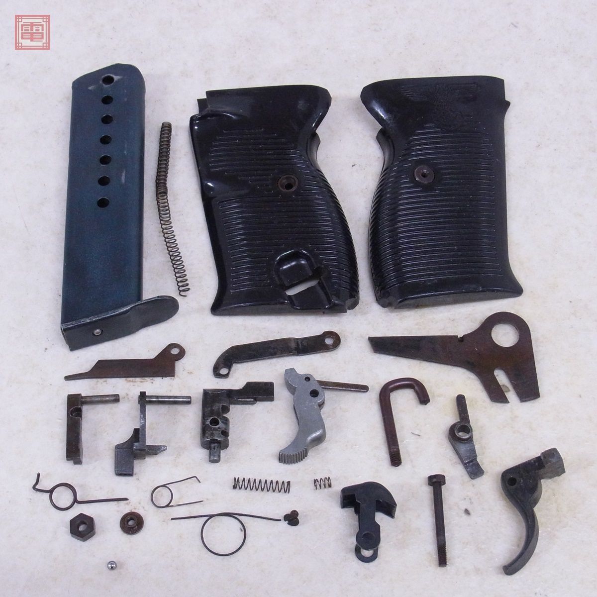 絶版 希少品 MGC 金属製 ワルサーP38 タニオアクション 作動は良好 SMG刻印 元箱付の落札情報詳細 - Yahoo!オークション落札価格検索 オークフリー