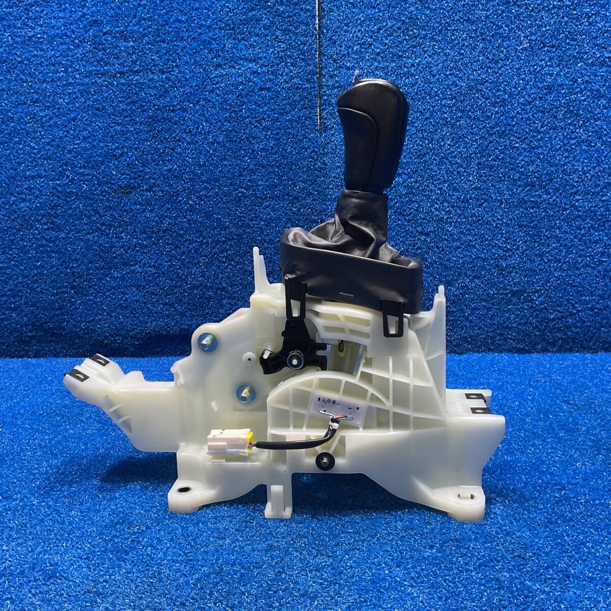 【傷や汚れあり】[AK-0019264][#4] H21 三菱 コルト Z27AG Z27 Z27A ラリーアートバージョンR 『 AT シフトレバー 』 444953の落札情報詳細 ...