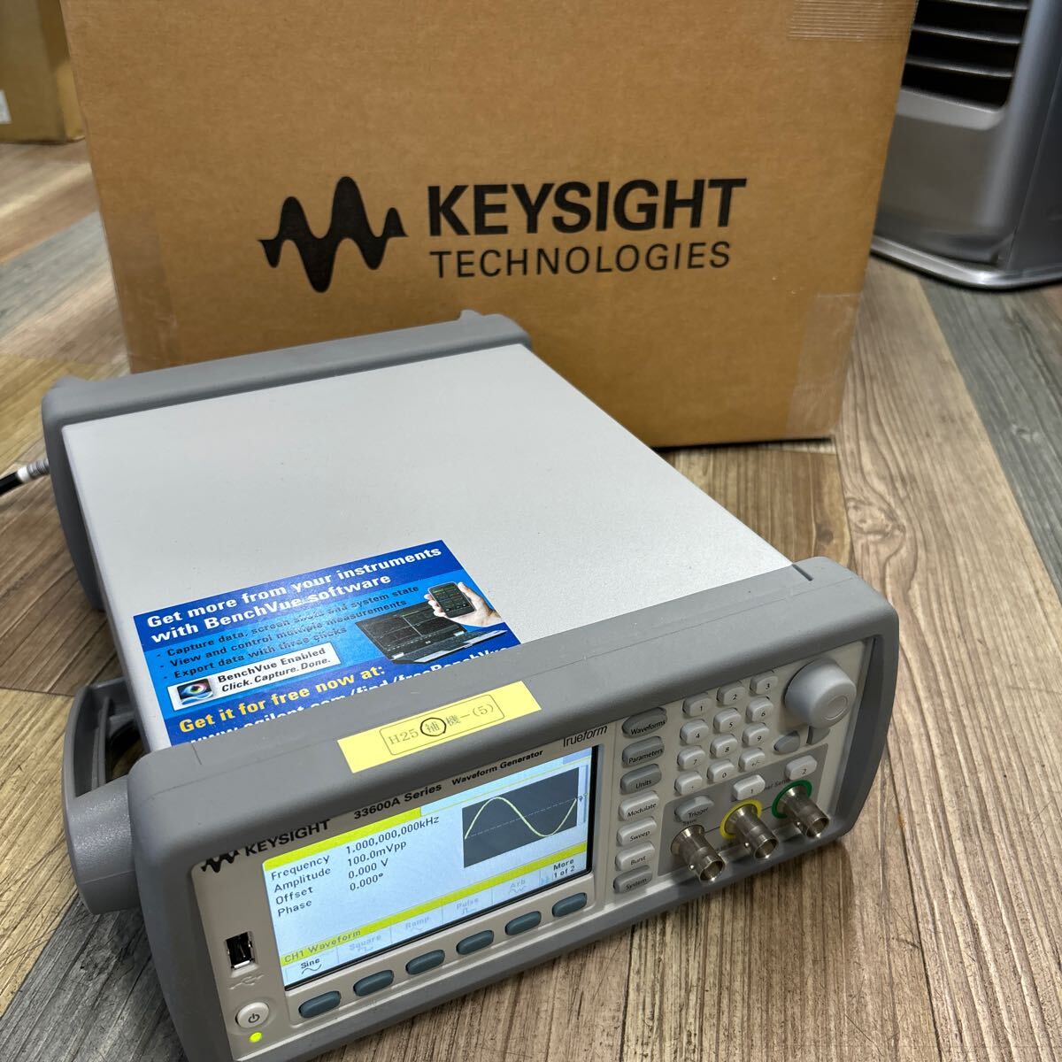 【未使用に近い】新品同様 KEYSIGHT キーサイト 任意波形発生器 33622A 120MHz 2チャンネル ファンクションジェネレーターの落札情報詳細 - Yahoo!オークション落札 ...