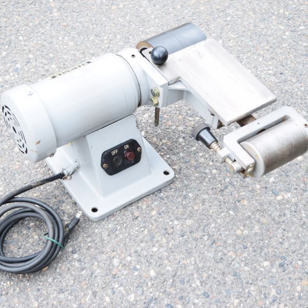 【傷や汚れあり】【新潟発】下村電友舎 レジンダー ベルトサンダー DRE-034 100V 動作確認済 研磨 仕上げ Denyu RESINDER SHIMOMURA 電動 工具 中古 北陸の ...